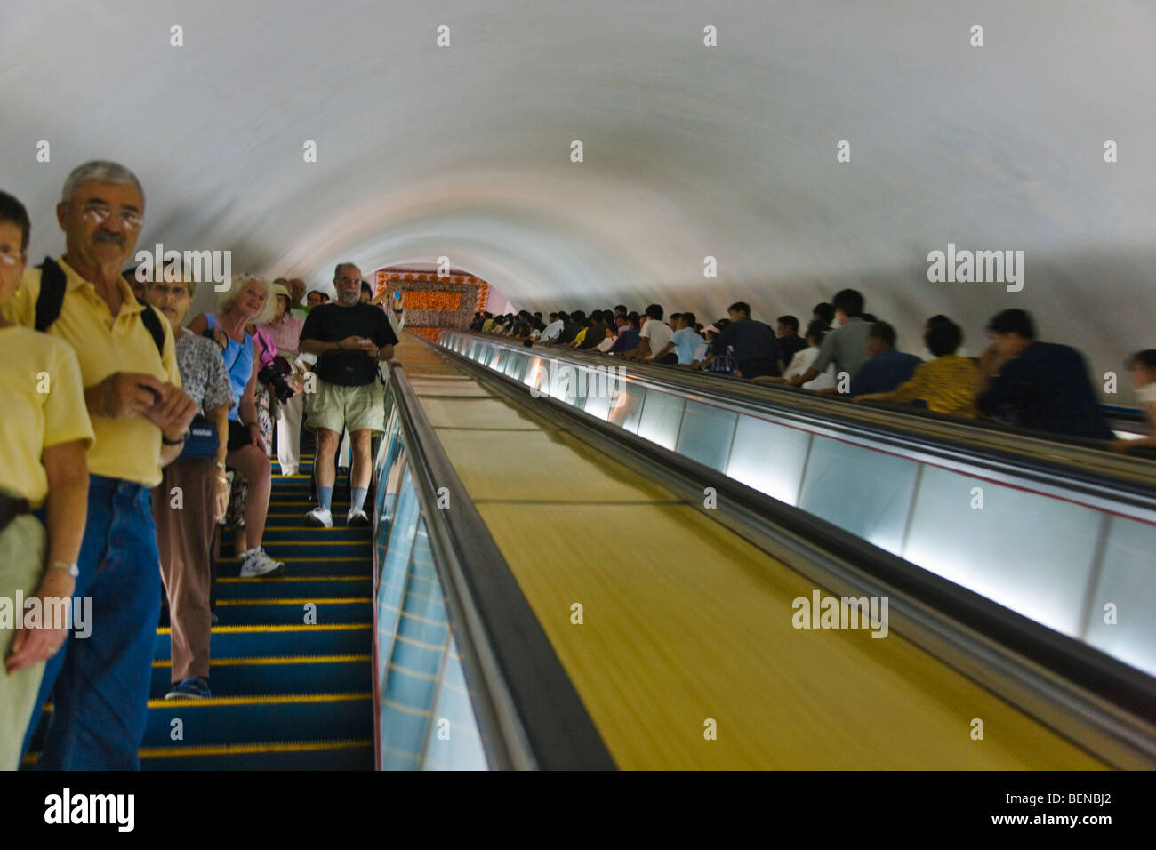 Pyongyang metro hi-res stock photography and images - Alamy
