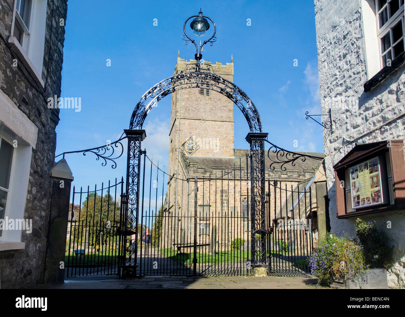 Church gates hi-res stock photography and images - Alamy