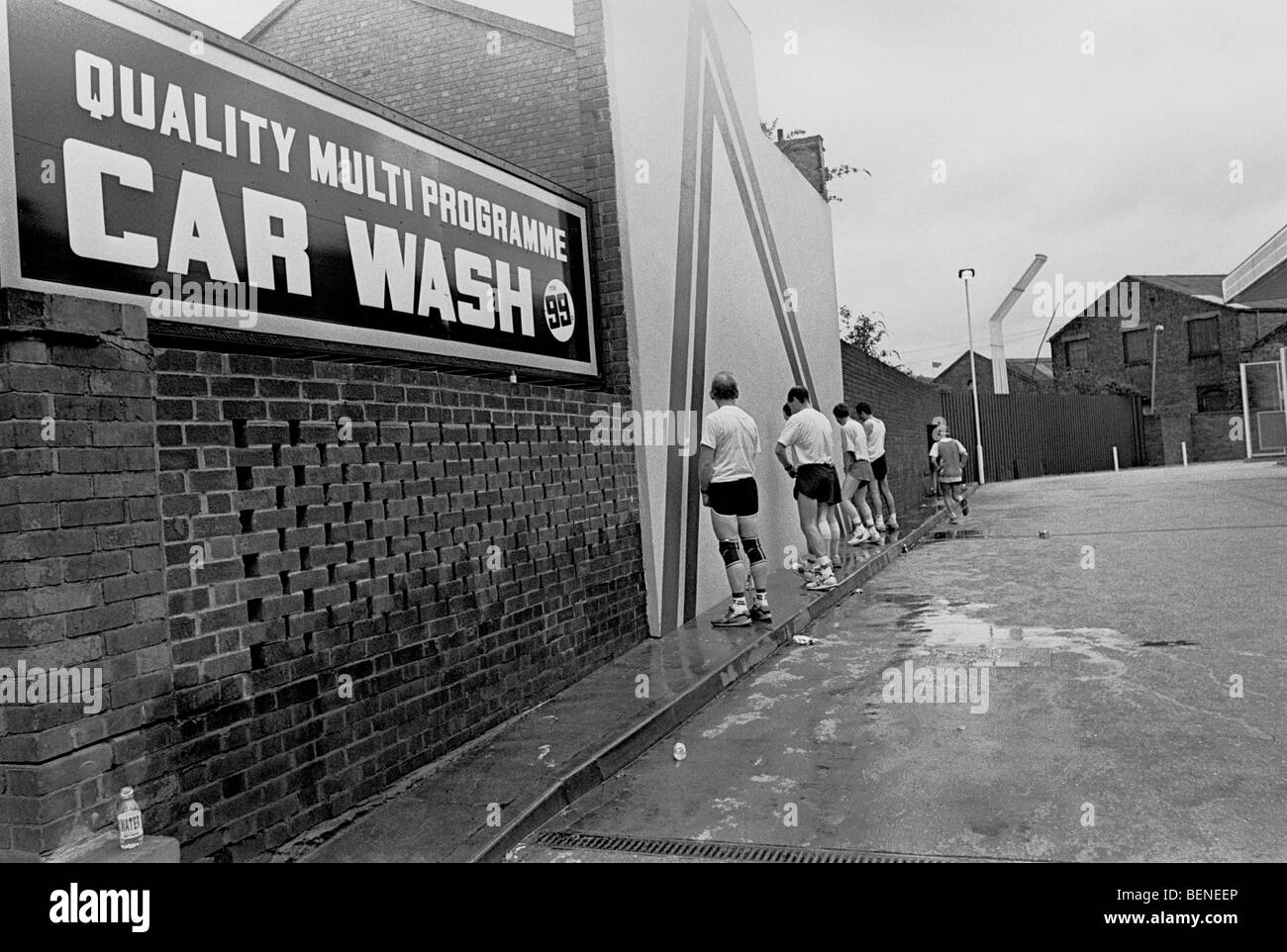 Runners at London Marathon Urinating in a Garage during the Race ...