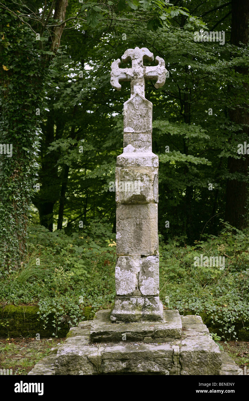 Camino de santiago stone cross hi-res stock photography and images - Alamy