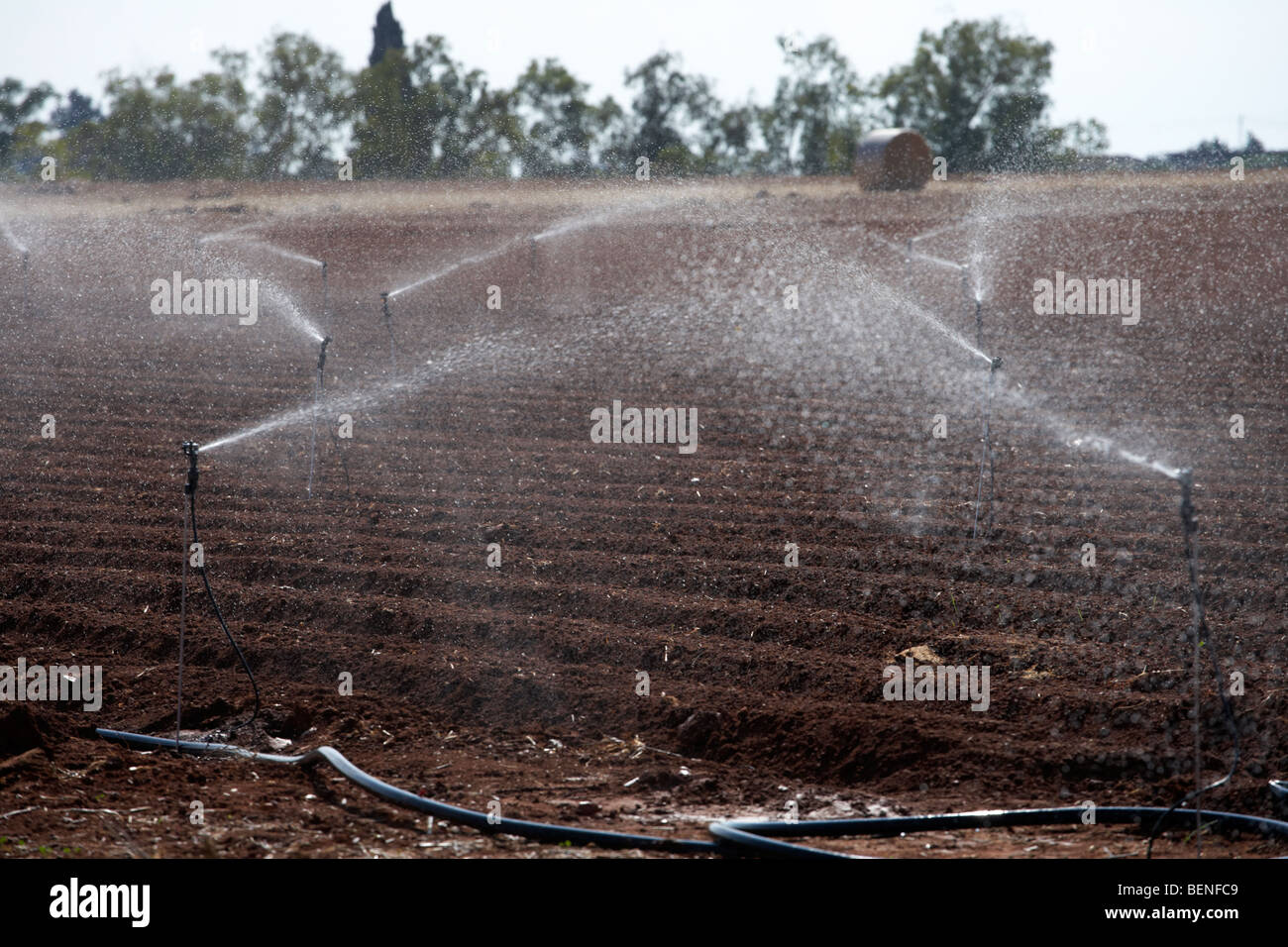 Watering farm fields hi-res stock photography and images - Alamy
