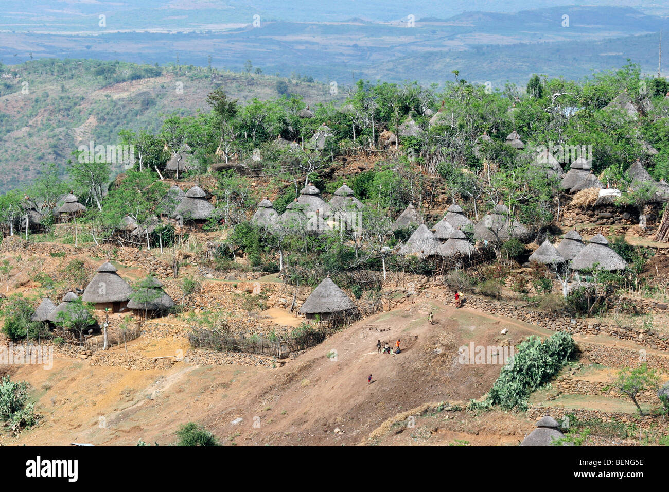 Village with traditional primitive huts in the Ethiopian Highlands ...