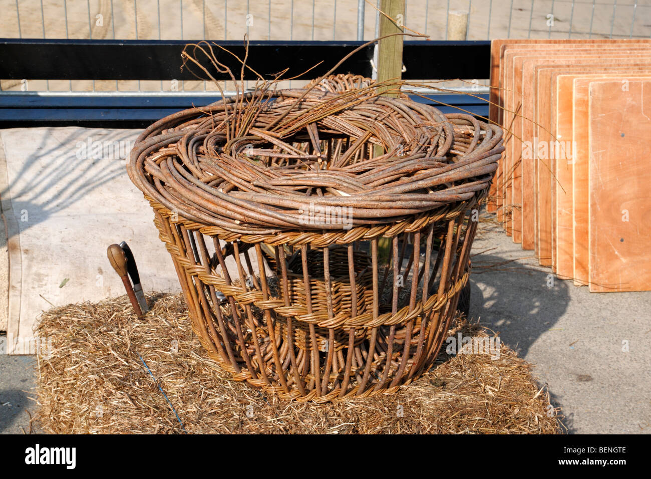 Cornish withy pot hi-res stock photography and images - Alamy