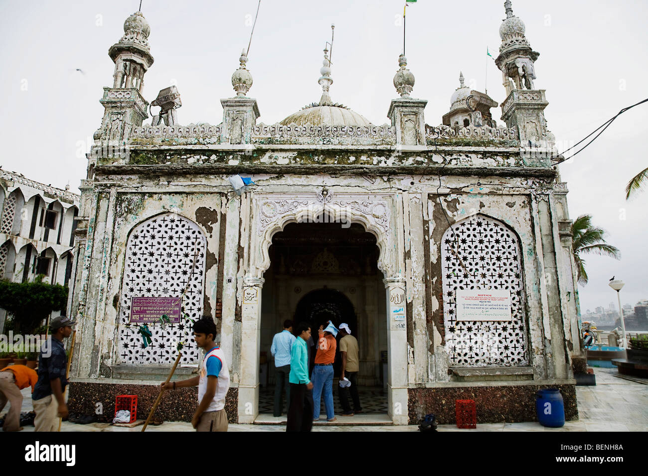 The Haji Ali Dargah is a mosque and dargah (tomb) located on an islet ...
