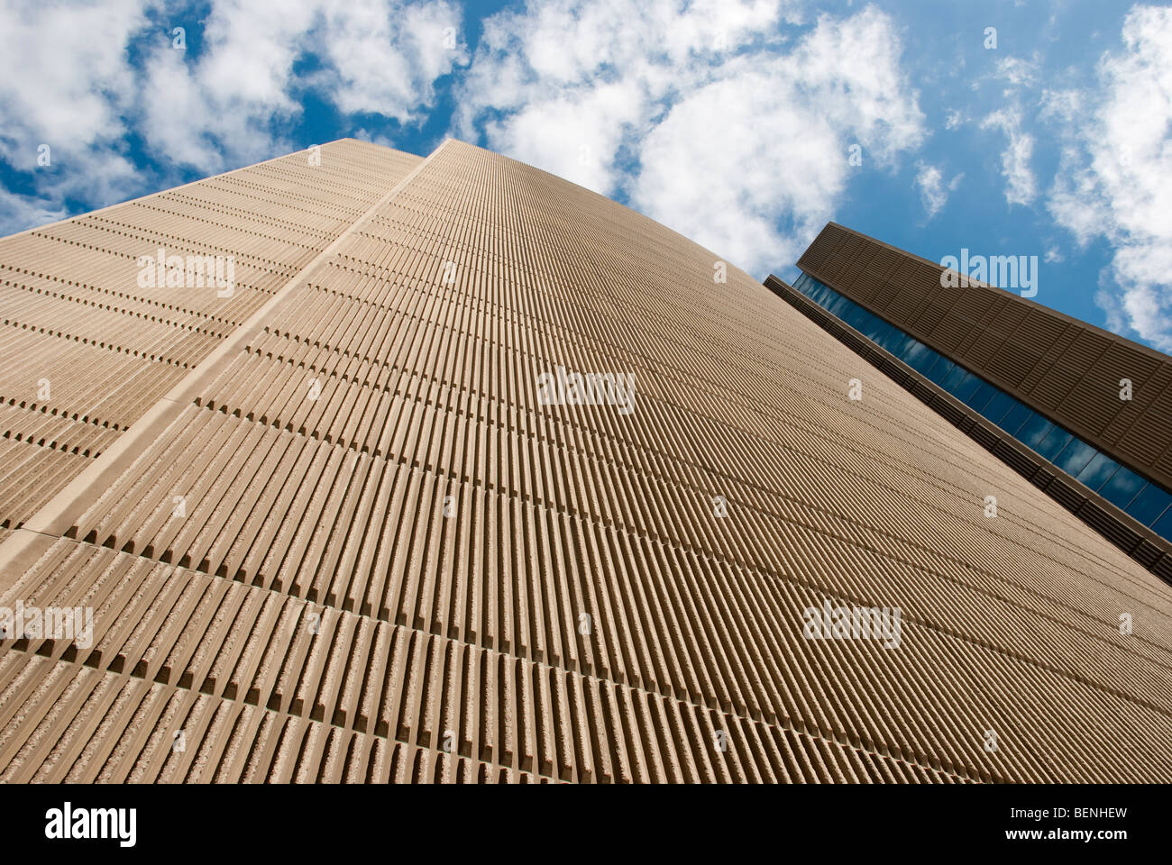 Tall modern building reaching towards the sky Stock Photo - Alamy