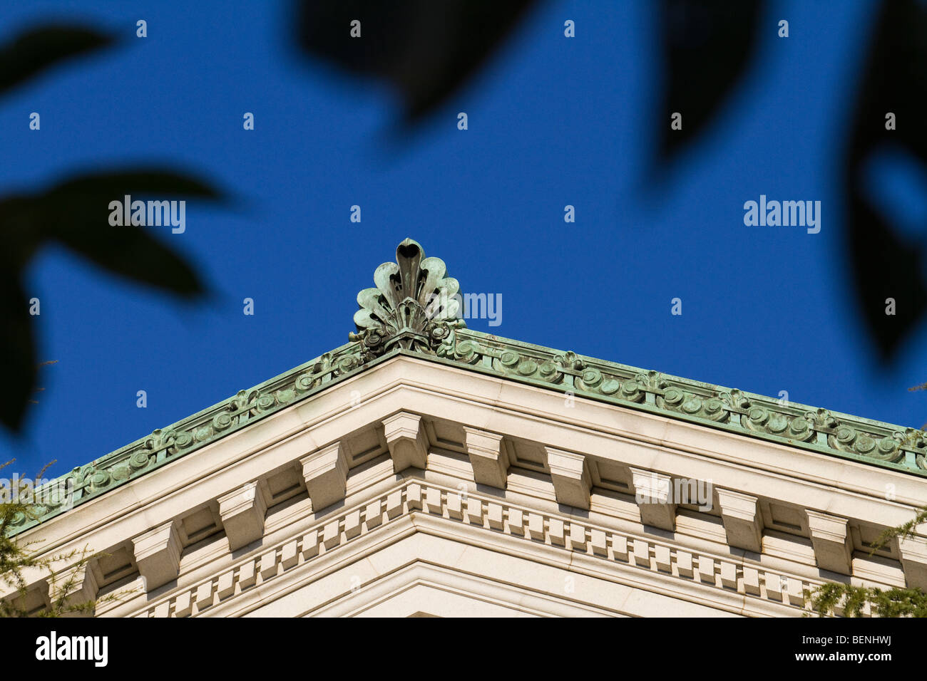 Detail of Doe Library, designed by the architect John Galen Howard, UC ...