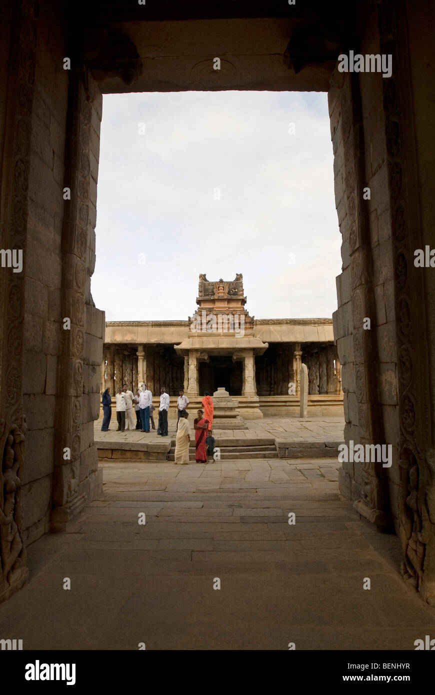 Collapsed temples hi-res stock photography and images - Alamy