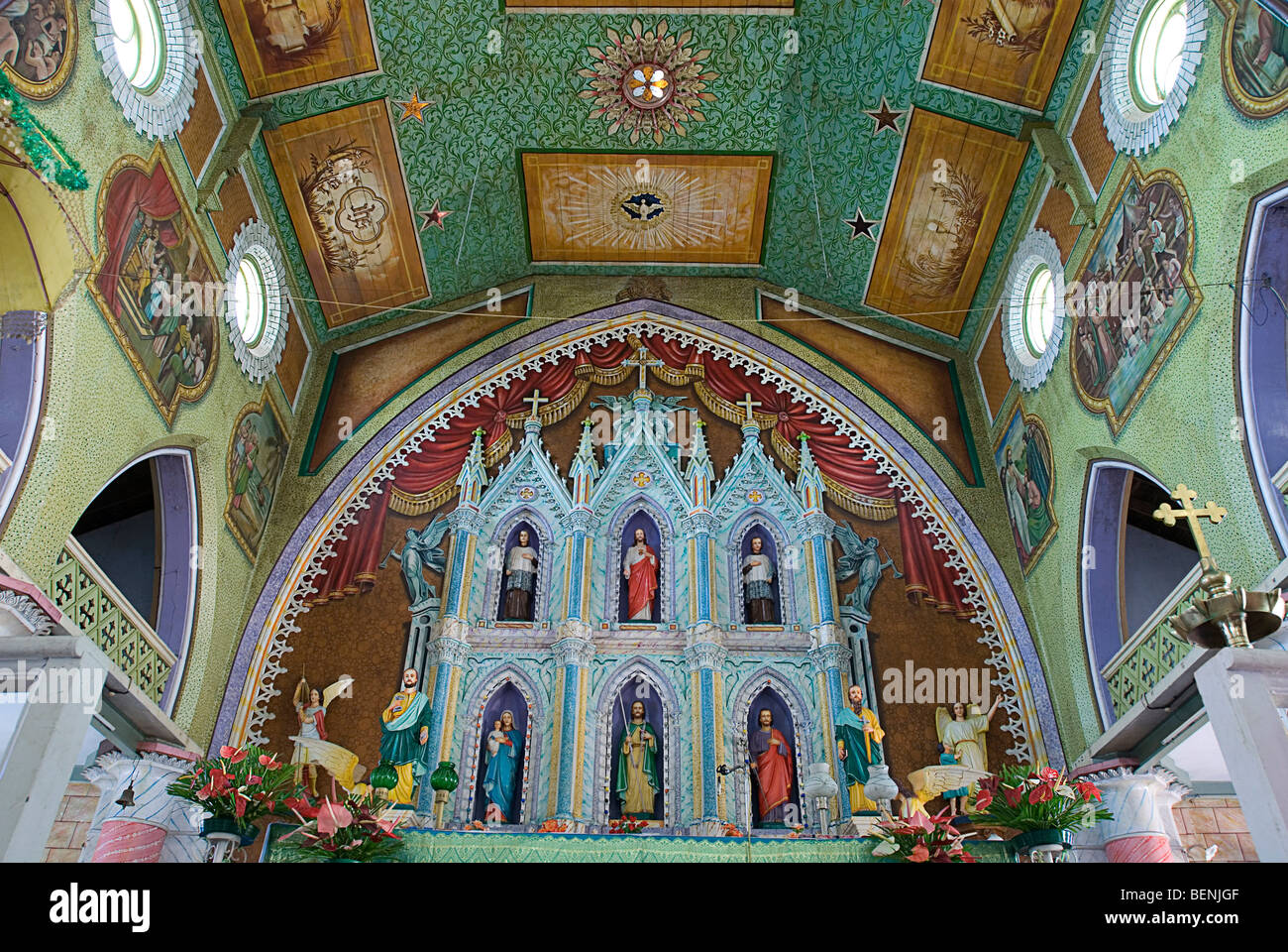 Altar in Saint Thomas Forane Church in Paravur Kerala India Stock Photo ...