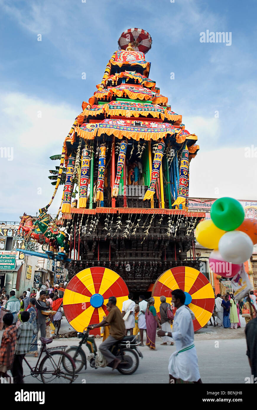 Indian chariot procession hi-res stock photography and images - Alamy