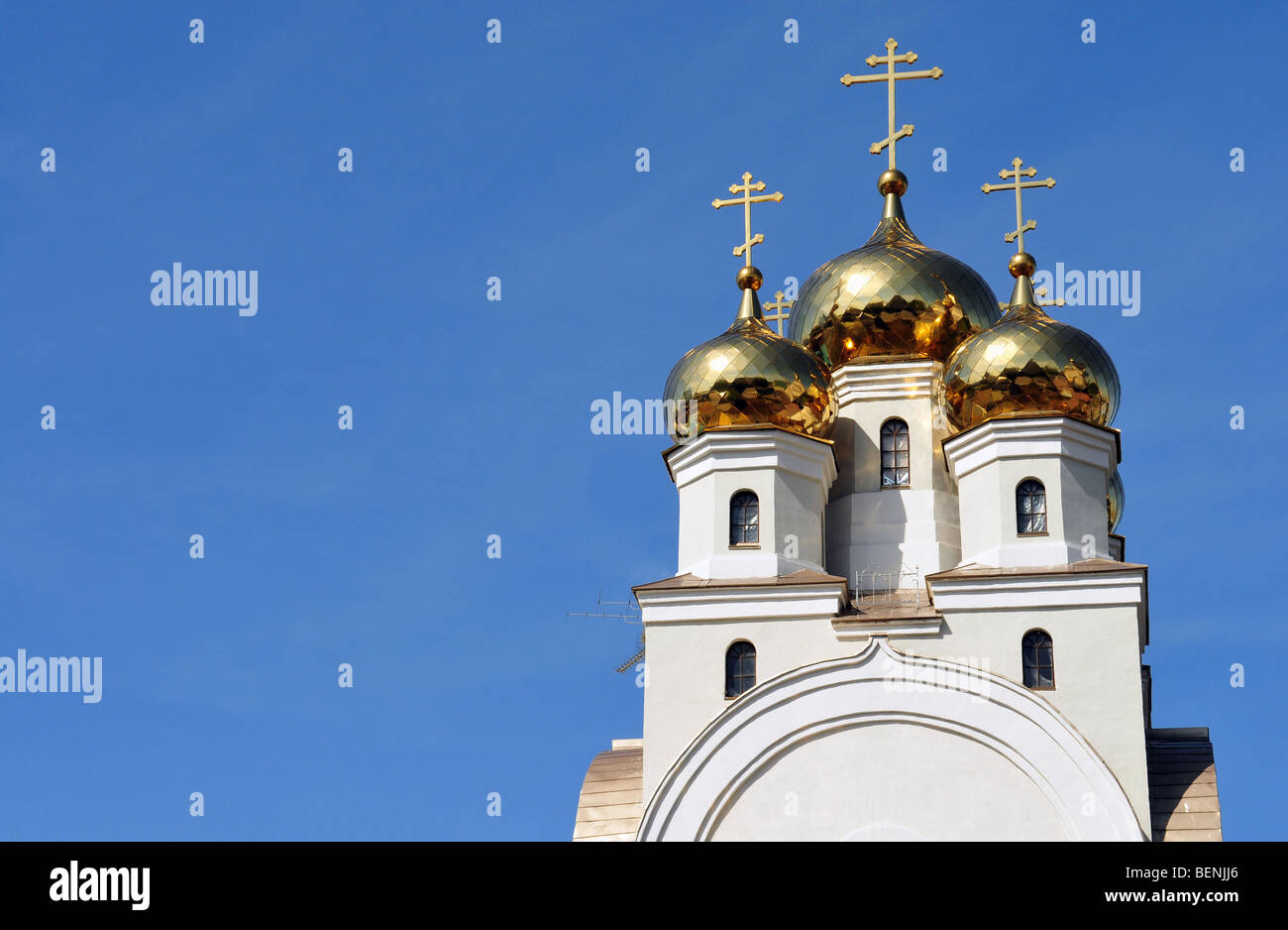 Russian church with gilded domes hi-res stock photography and images ...