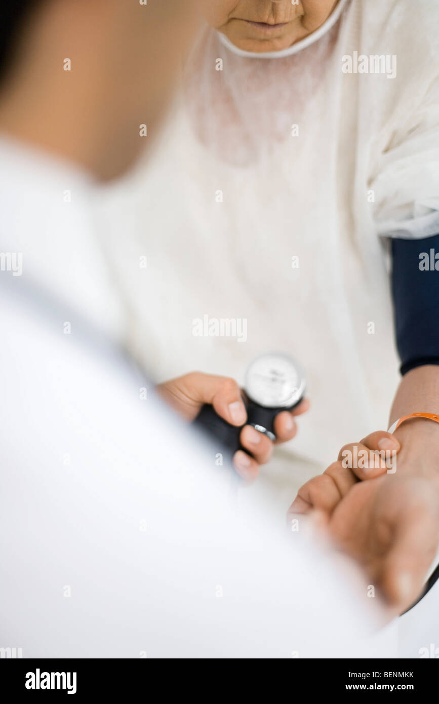 Shoulder squeeze hi-res stock photography and images - Alamy