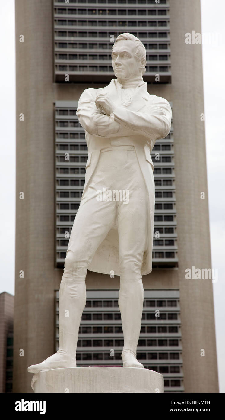 Raffles statue, Singapore Stock Photo - Alamy