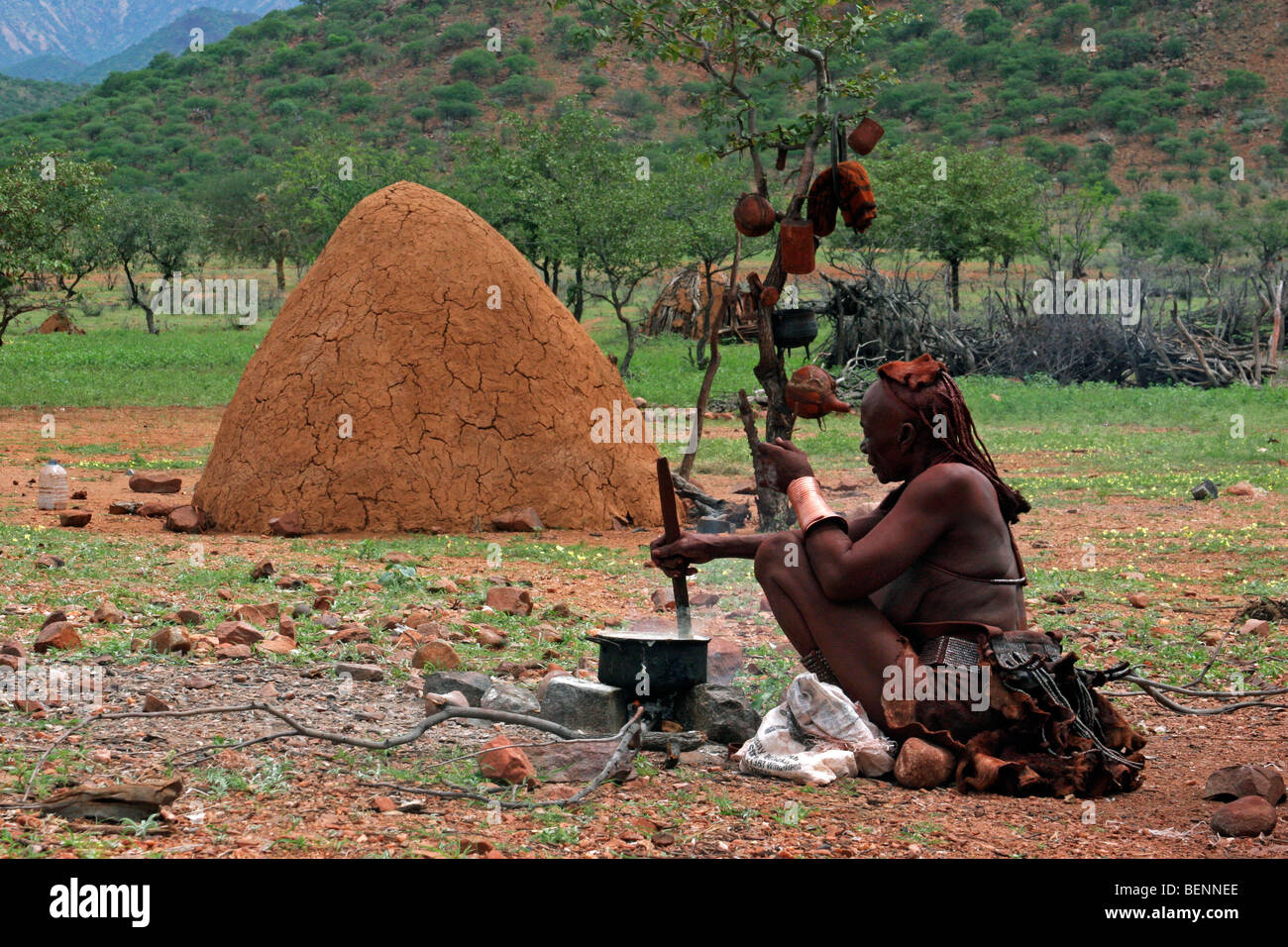 Traditional mud pot hi-res stock photography and images - Alamy