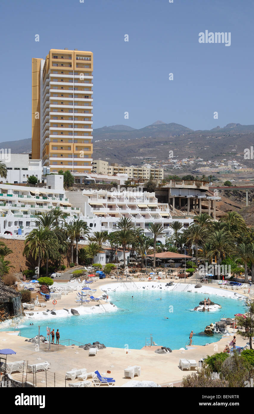 Swimming on resort islands hi-res stock photography and images - Alamy