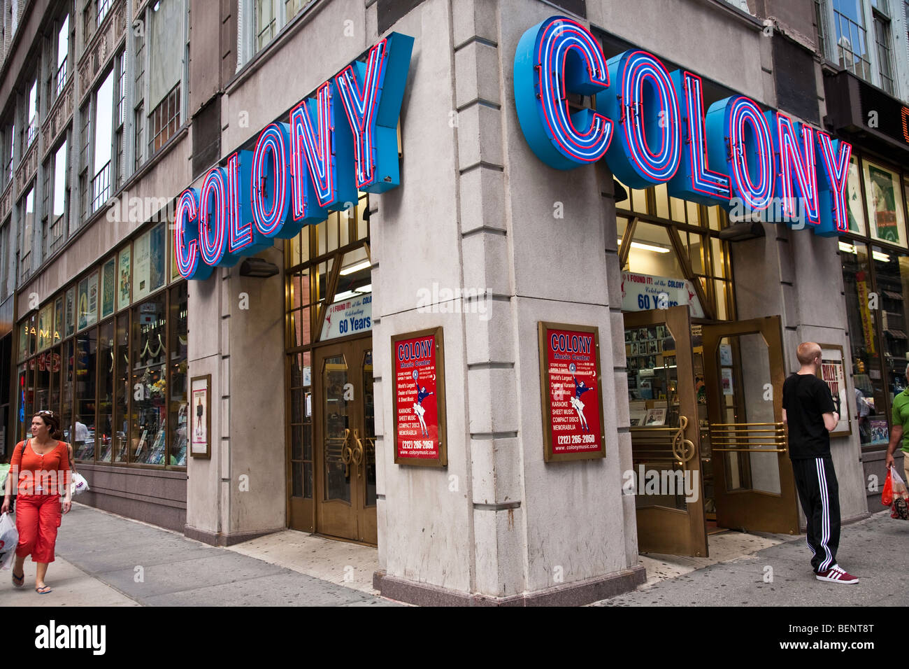 Brill building hi-res stock photography and images - Alamy