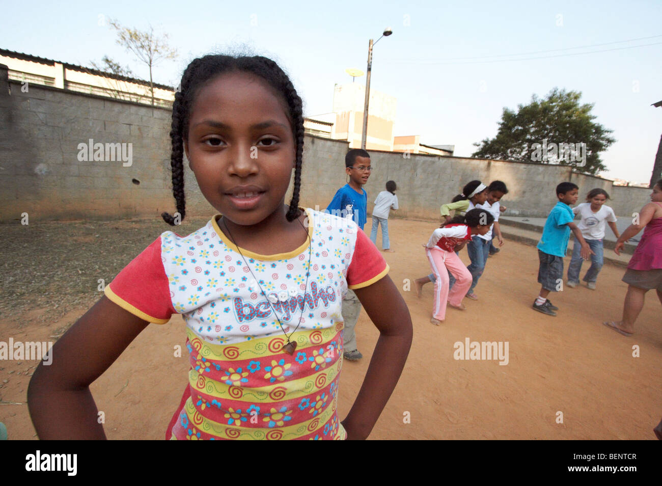 Favela girls hi-res stock photography and images - Alamy