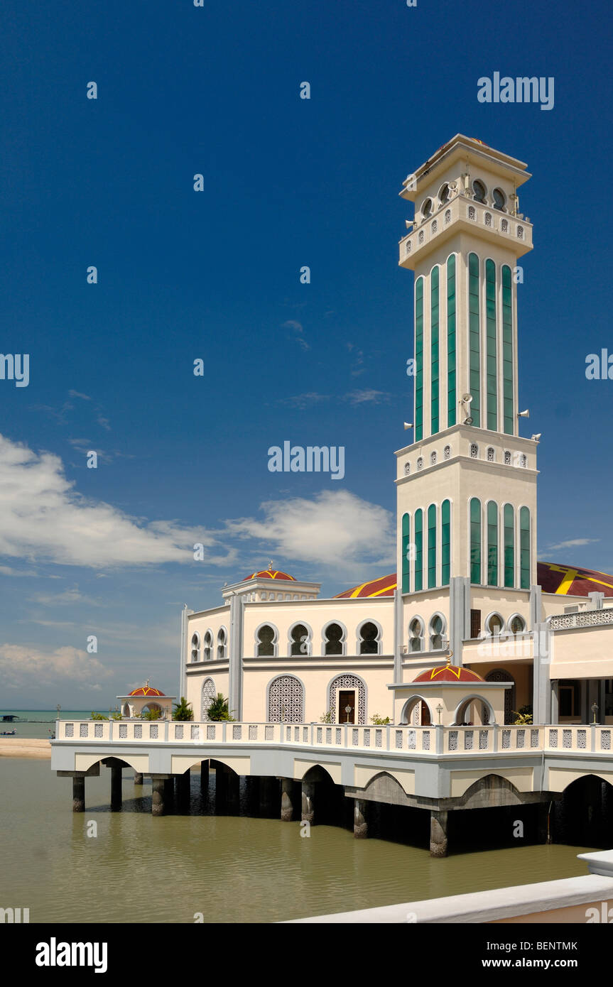Floating mosque hi-res stock photography and images - Alamy
