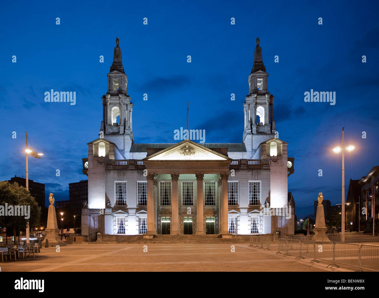Civic Hall & Millennium Square, Leeds, England, UK Stock Photo - Alamy