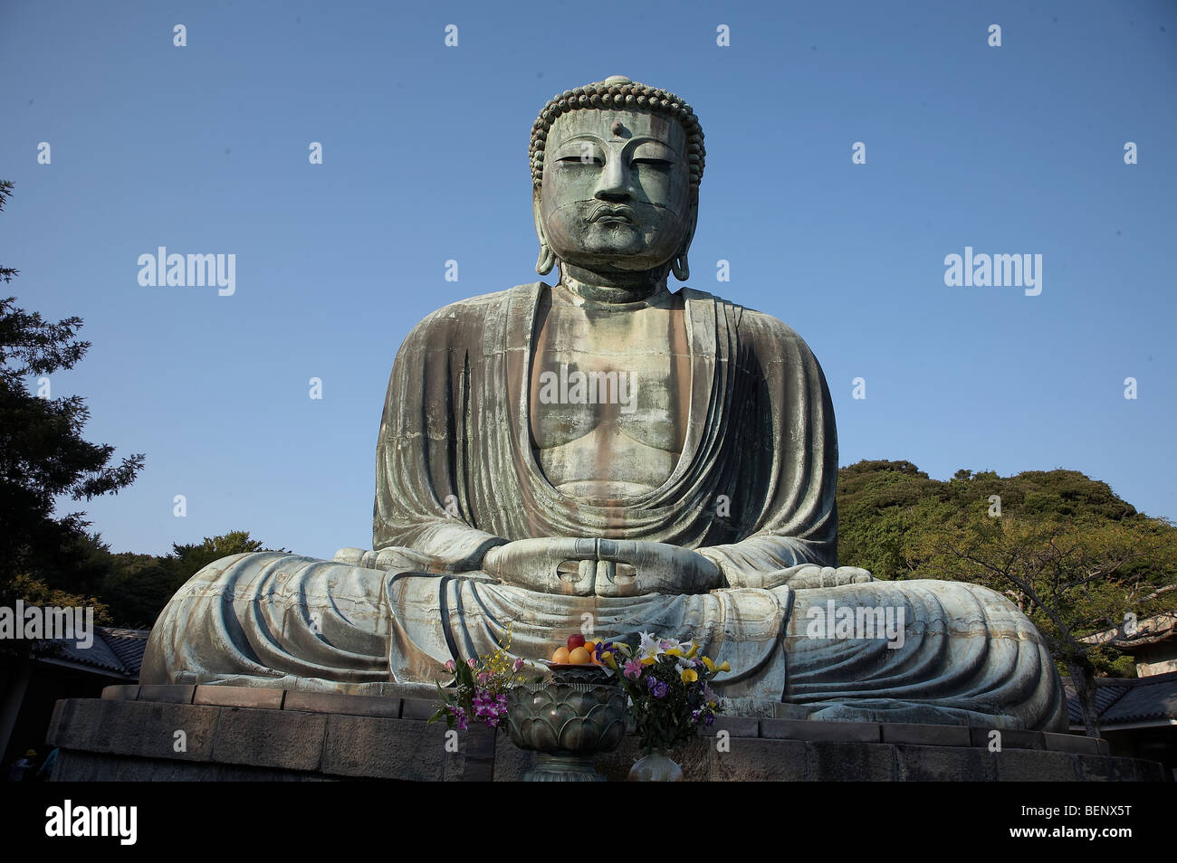 JAPAN Daibutsu Great Buddha statue, Kamakura. photo by Sean Spraqgue ...