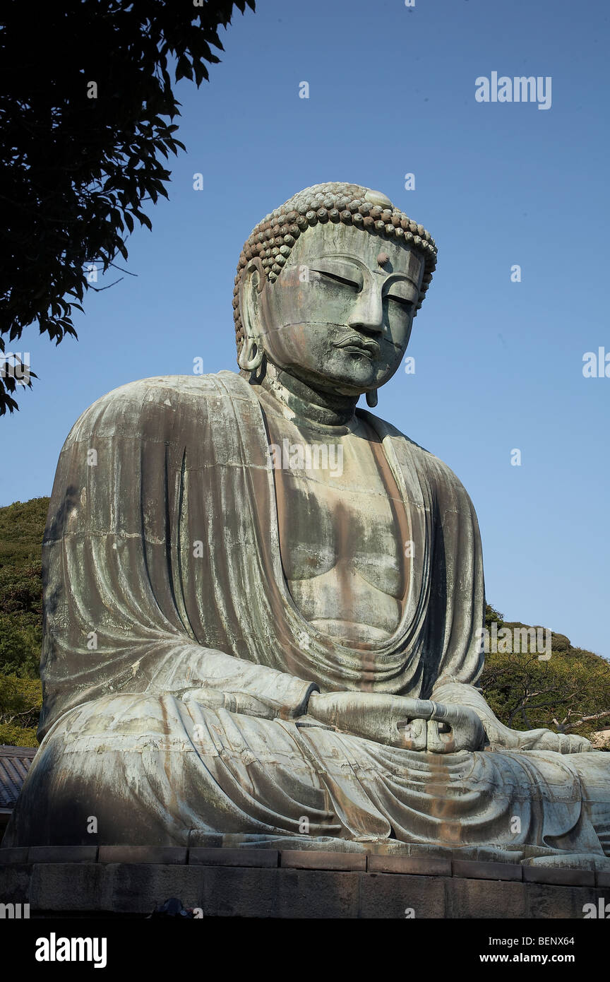 JAPAN Daibutsu Great Buddha statue, Kamakura. photo by Sean Spraqgue ...