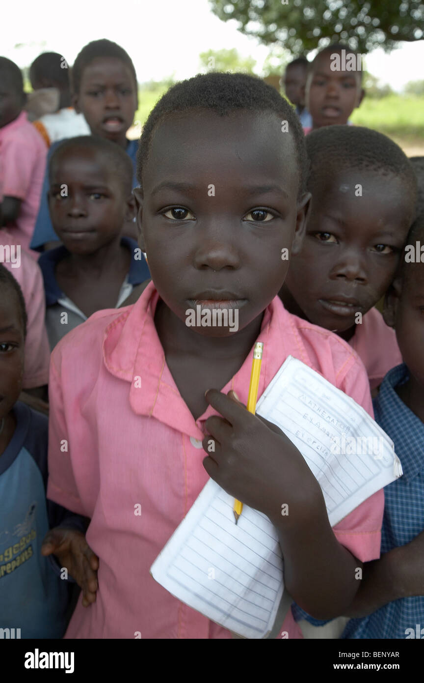 Refugee sad child hi-res stock photography and images - Alamy