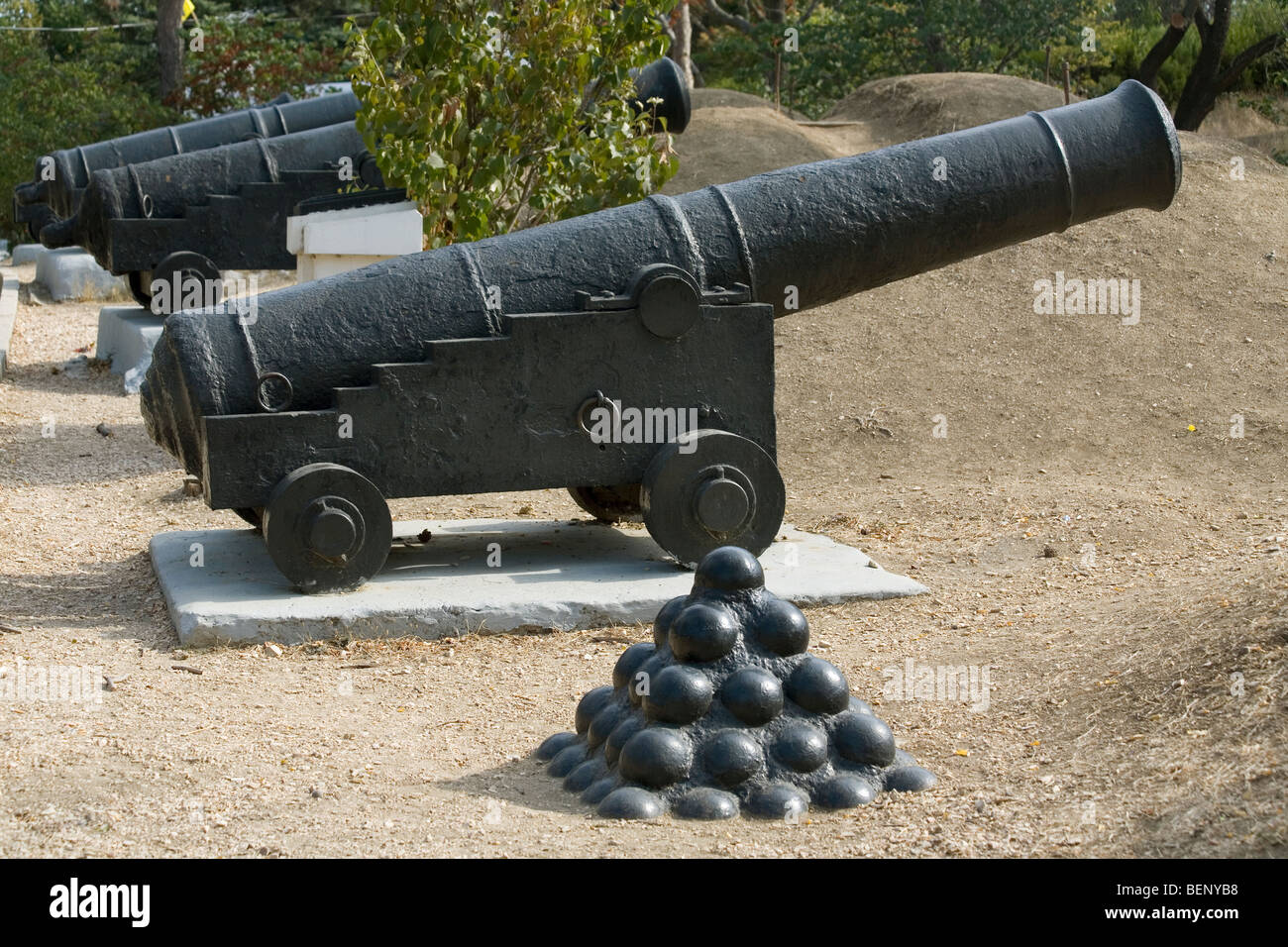 Sevastopol cannon hi-res stock photography and images - Alamy