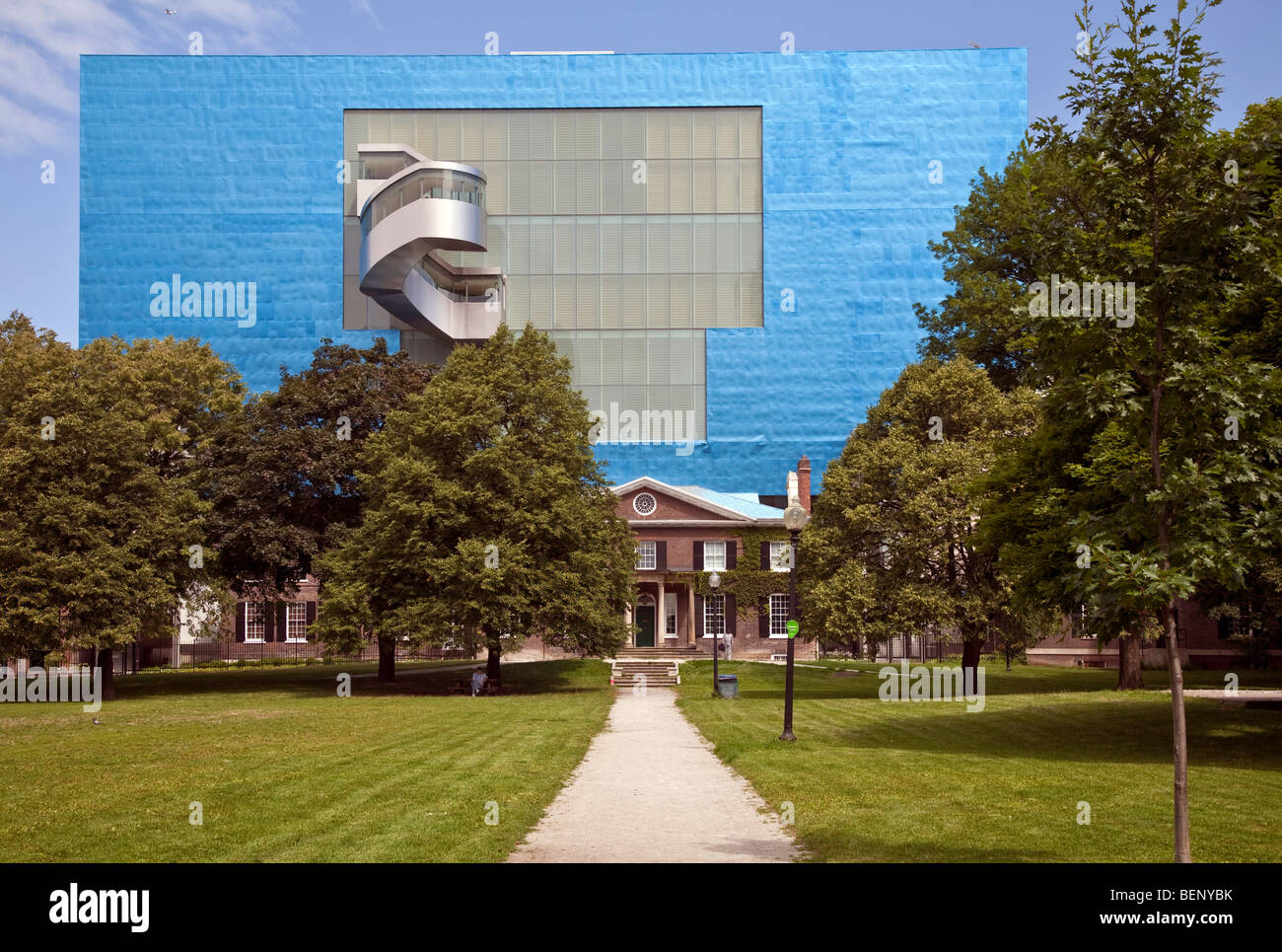 Frank gehry staircase exterior hi-res stock photography and images - Alamy