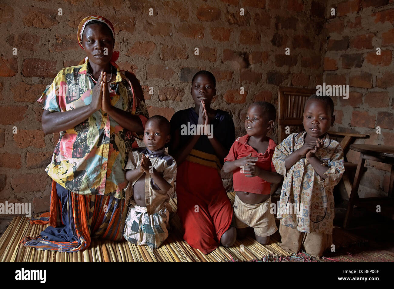 Christian family prayer hi-res stock photography and images - Alamy