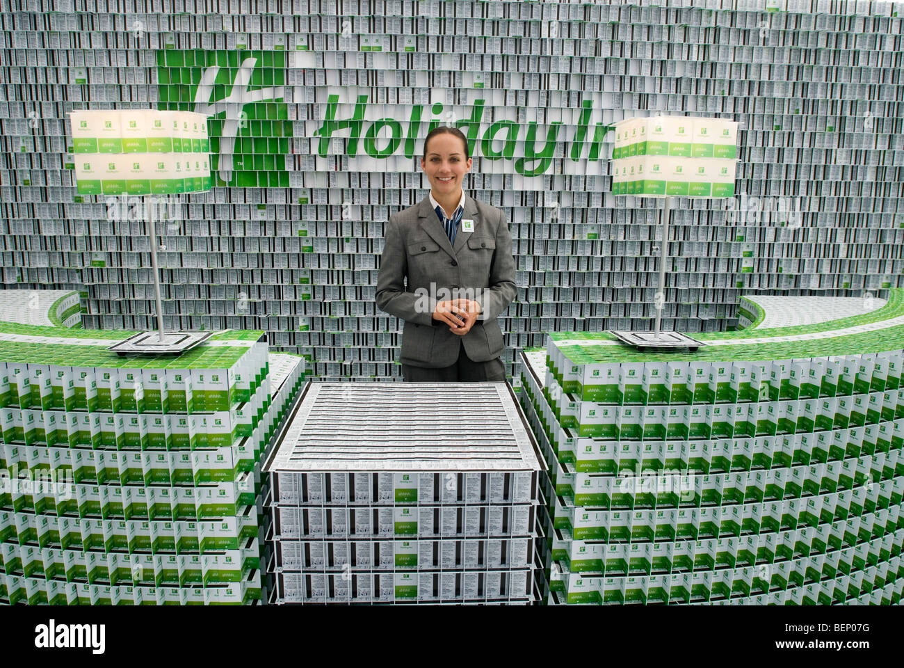 Holiday Inn unveils its key card hotel at the South Street Seaport in ...