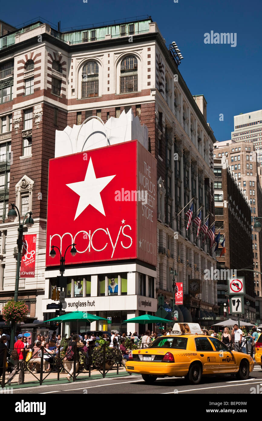 Herald Square in New York City Stock Photo - Alamy
