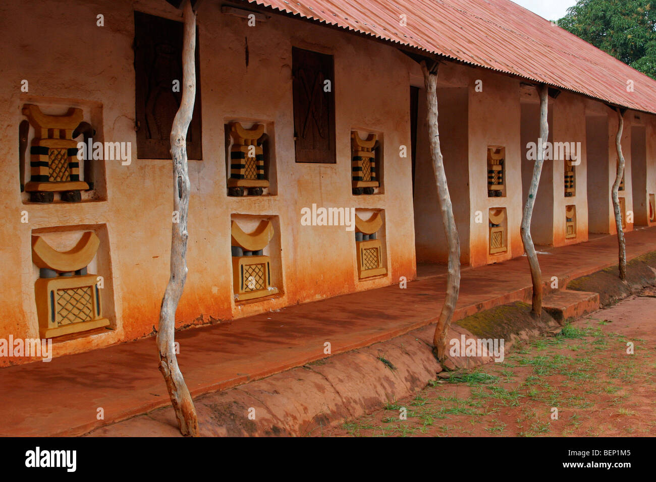 Bas-reliefs at the Abomey Historical Museum from the Dahomey Dynasty ...