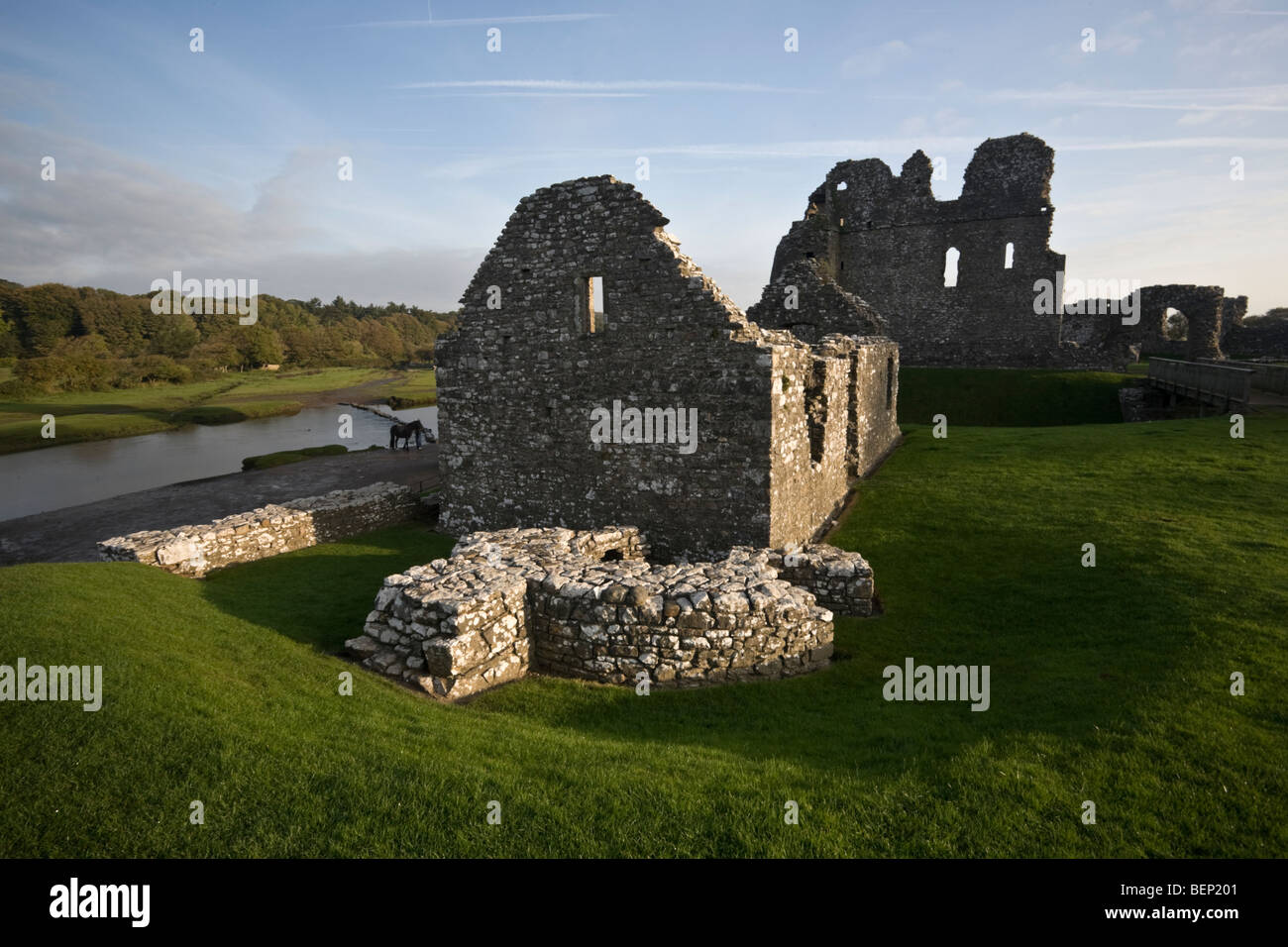 Norman stone built castle hi-res stock photography and images - Alamy