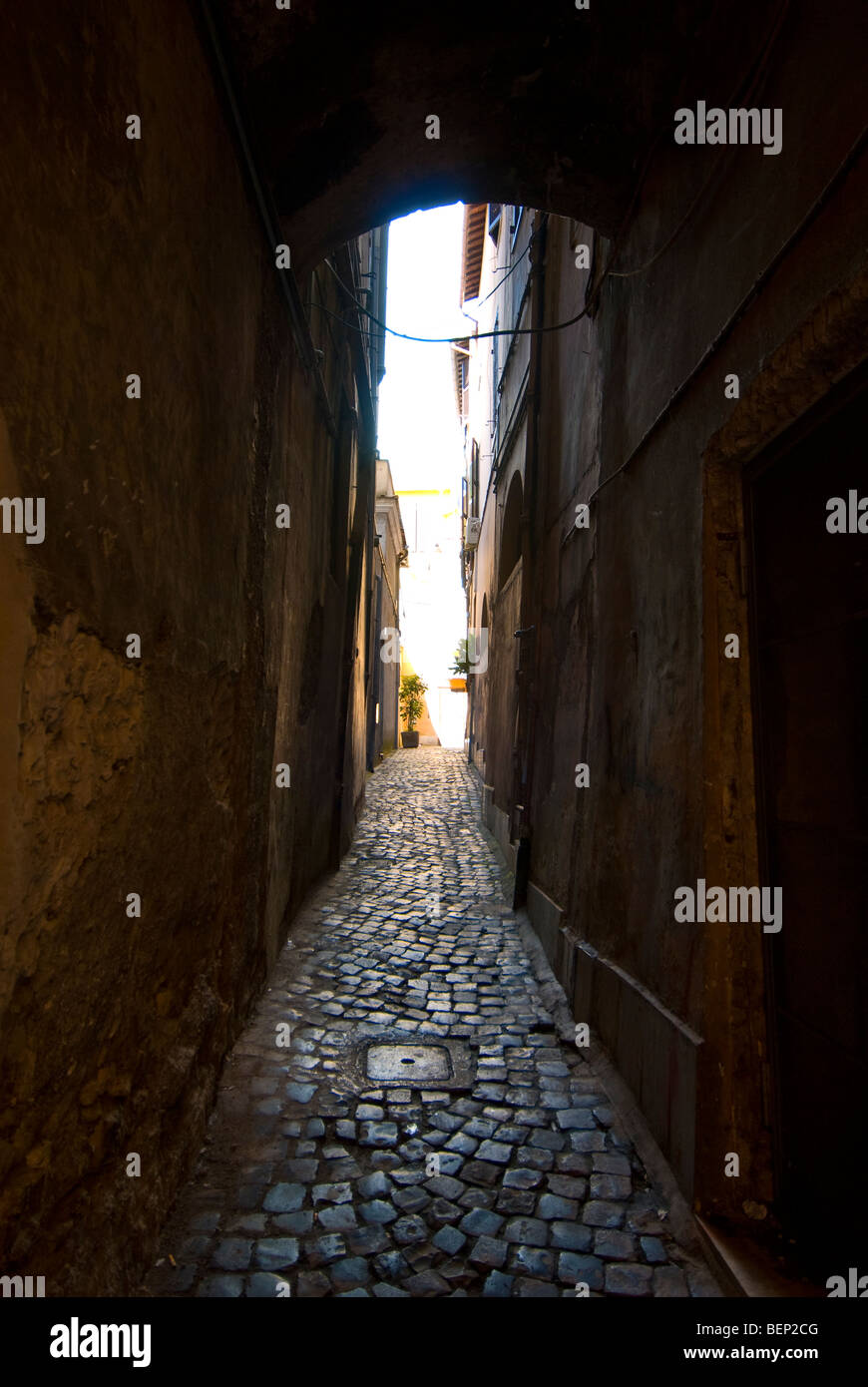 A narrow alley in Tivoli, Italy Stock Photo - Alamy