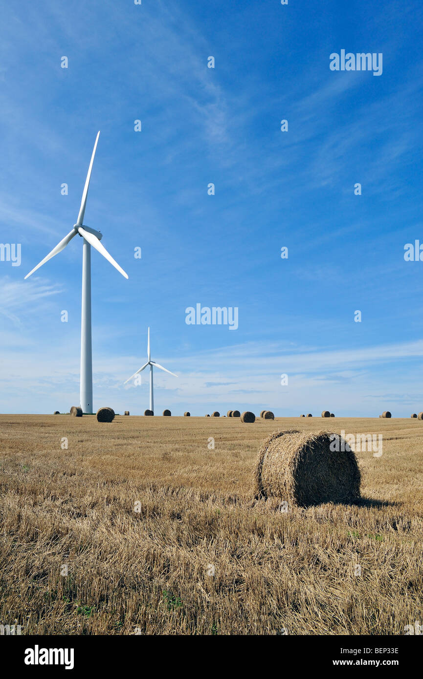 Hay bales and windmill hi-res stock photography and images - Alamy
