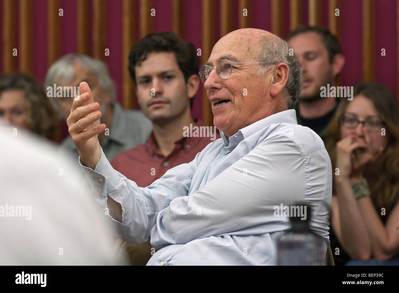 Herr Professor Doktor Paul Zanker elucidates a point for an academic ...