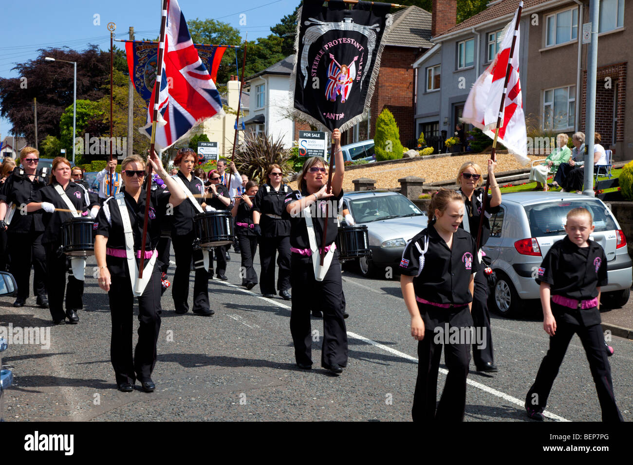 Protestant flags and bands hi-res stock photography and images - Alamy