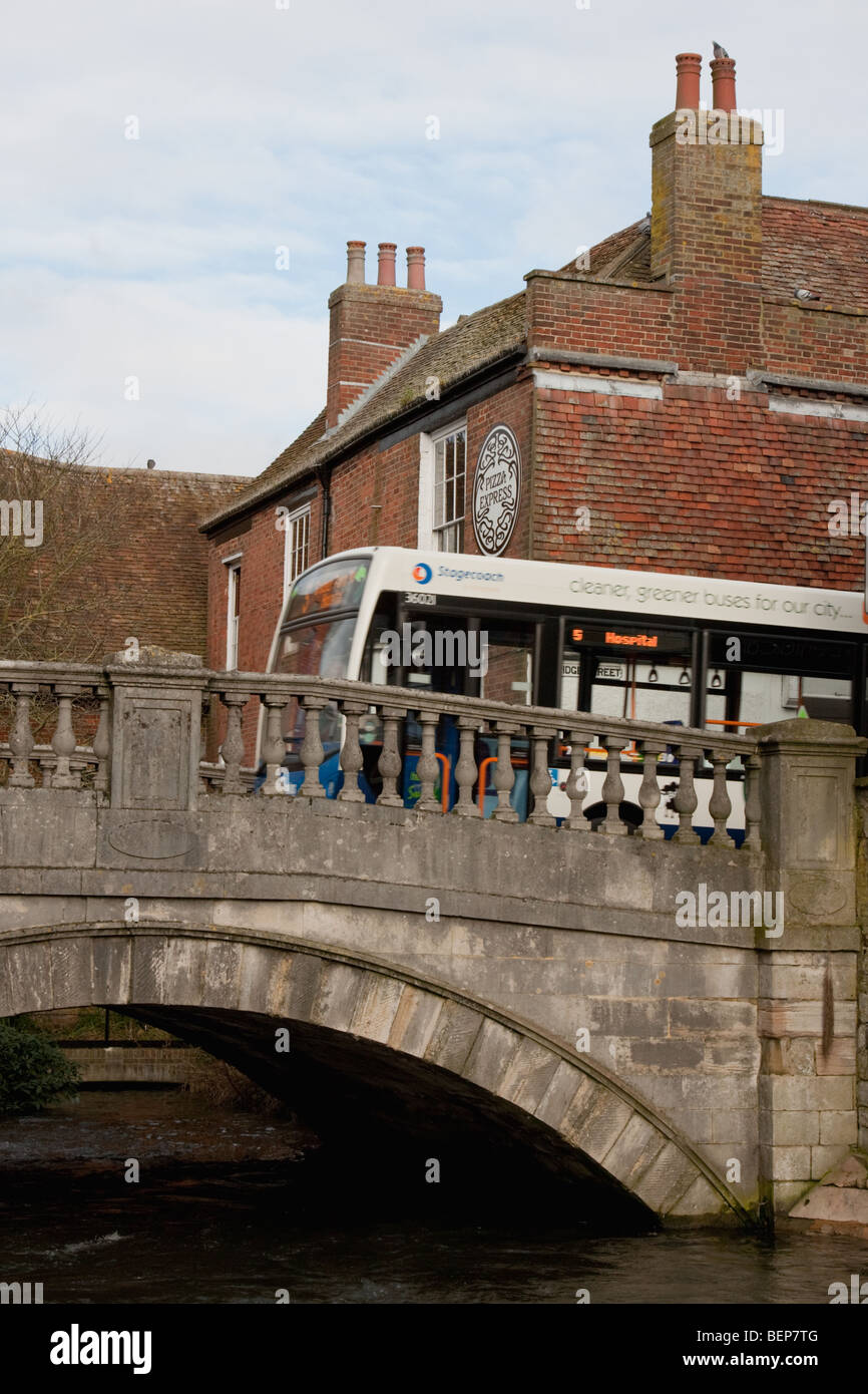 Winchester bus hi-res stock photography and images - Alamy