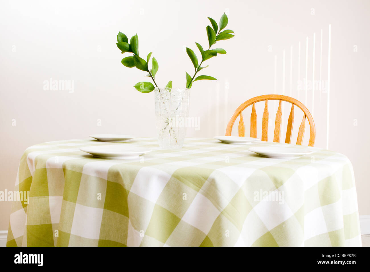 Crystal Vase Table High Resolution Stock Photography and Images - Alamy