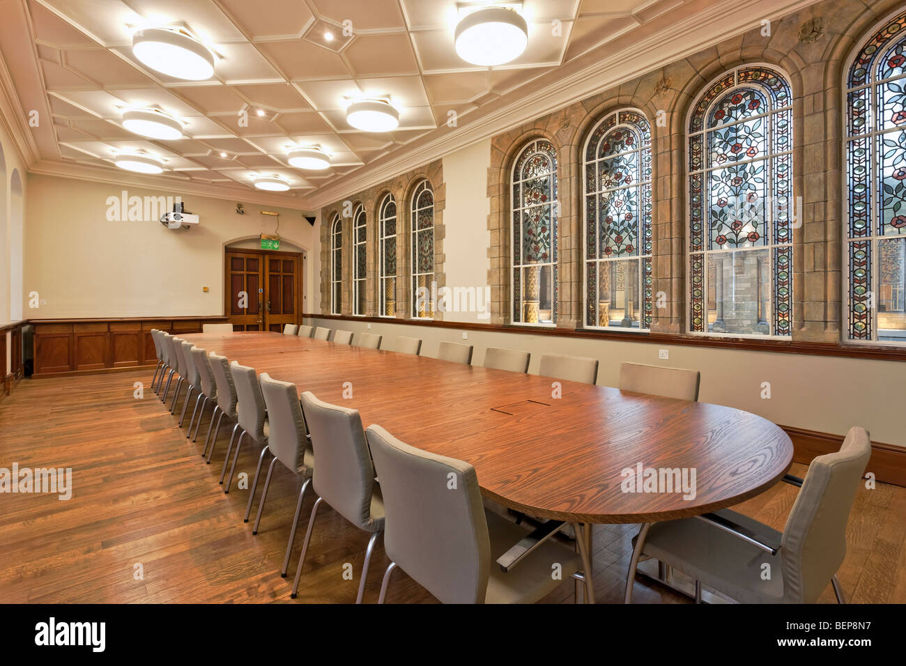 Natural history museum windows hi-res stock photography and images - Alamy