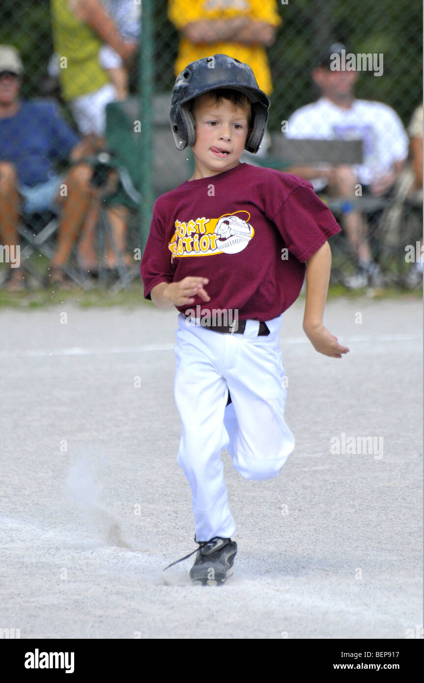 Little league baseball action with 8 and 9 year old players Stock Photo ...