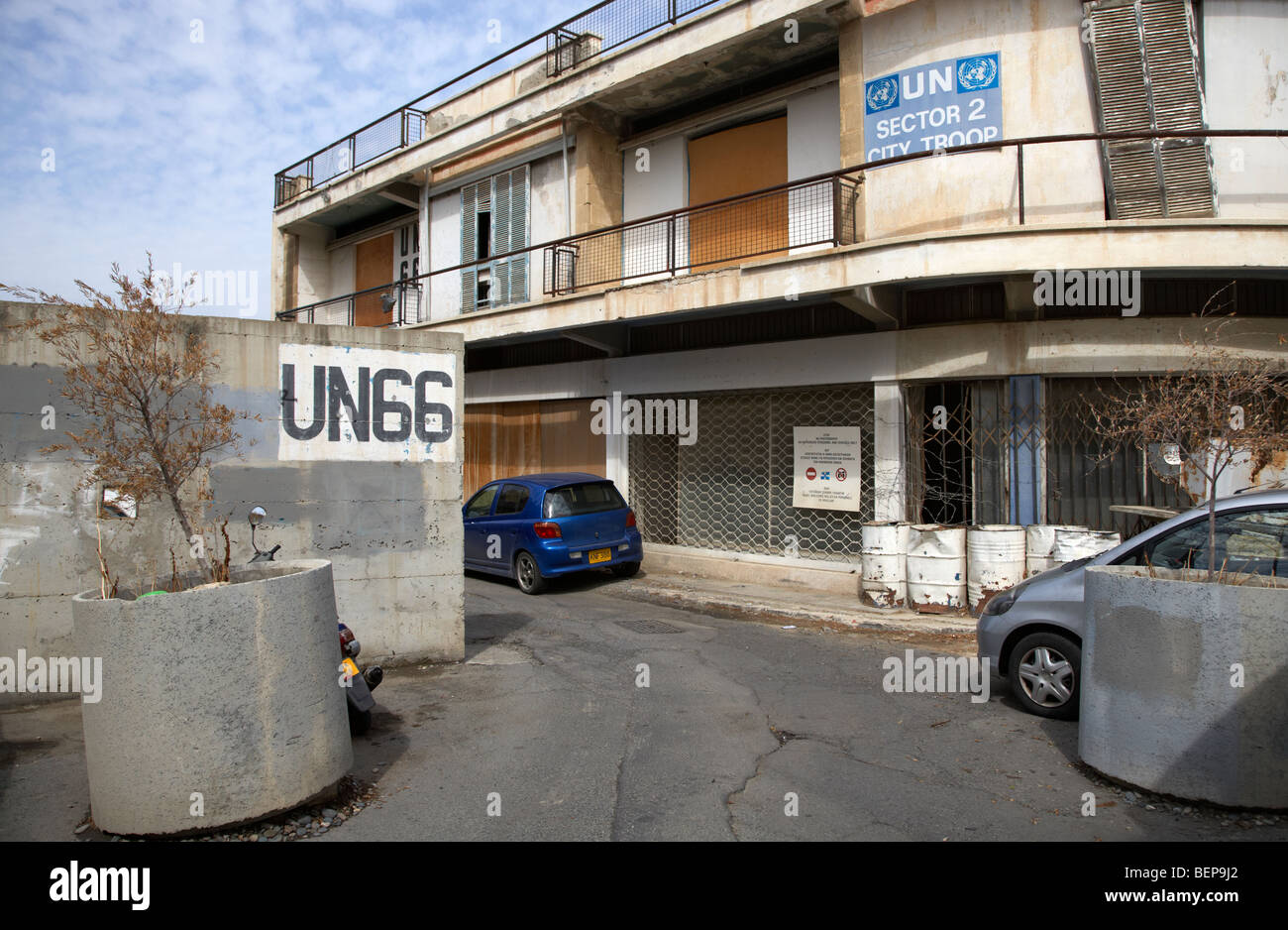 Un peacekeeping troop hi-res stock photography and images - Alamy