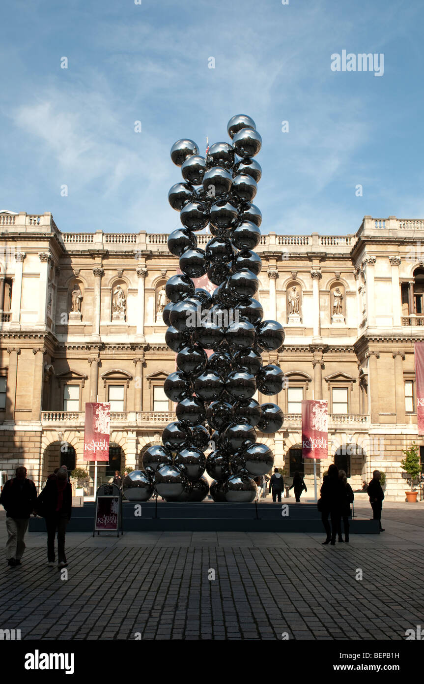 Anish Kapoor sculpture, Royal Academy Of Arts‚ London Stock Photo - Alamy
