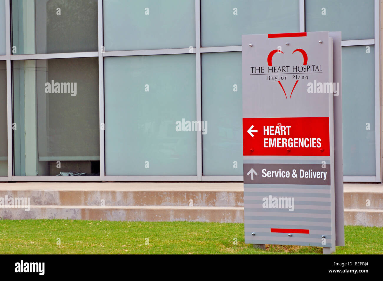 Emergency sign er ambulance hospital heart emergencies hi-res stock ...