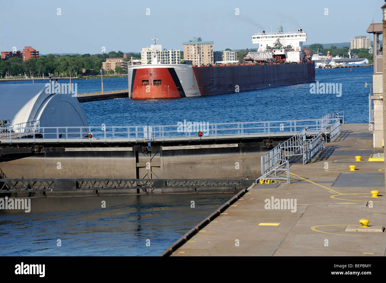 The soo locks hi-res stock photography and images - Alamy
