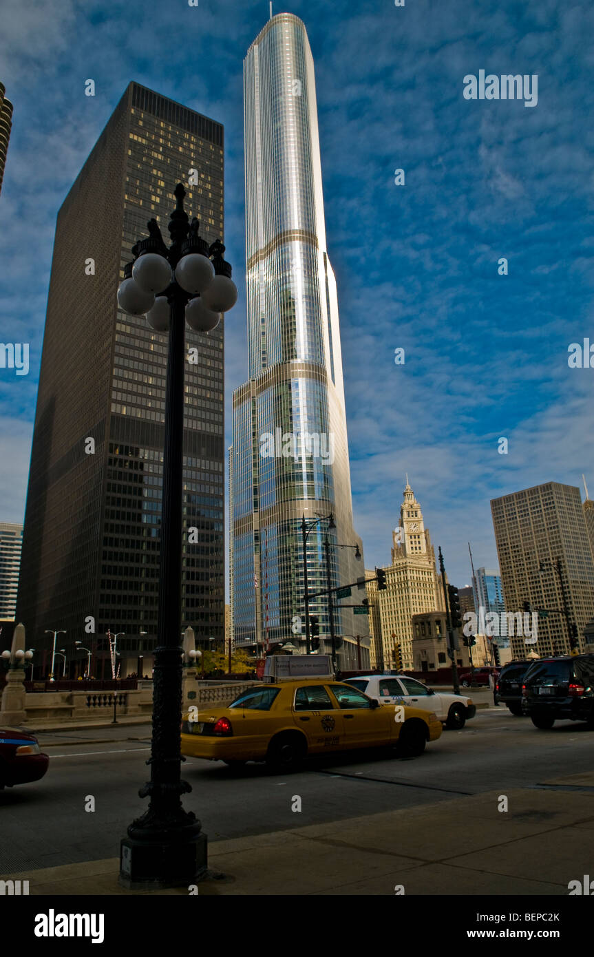 Chicago trump tower view hi-res stock photography and images - Alamy
