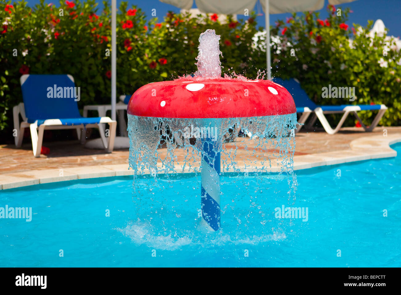 A fountain pool hi-res stock photography and images - Alamy