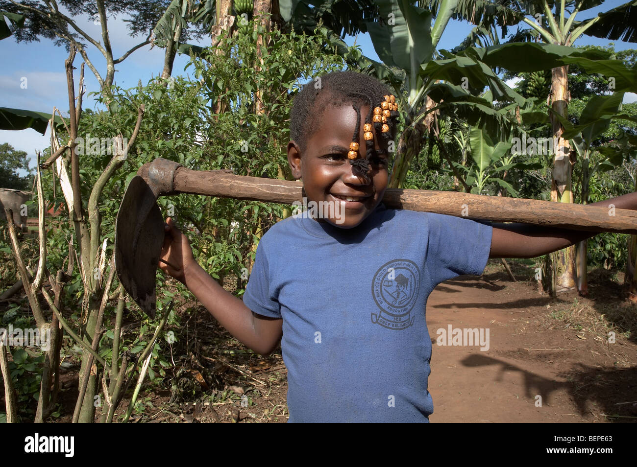 Hoe farming africa hi-res stock photography and images - Alamy