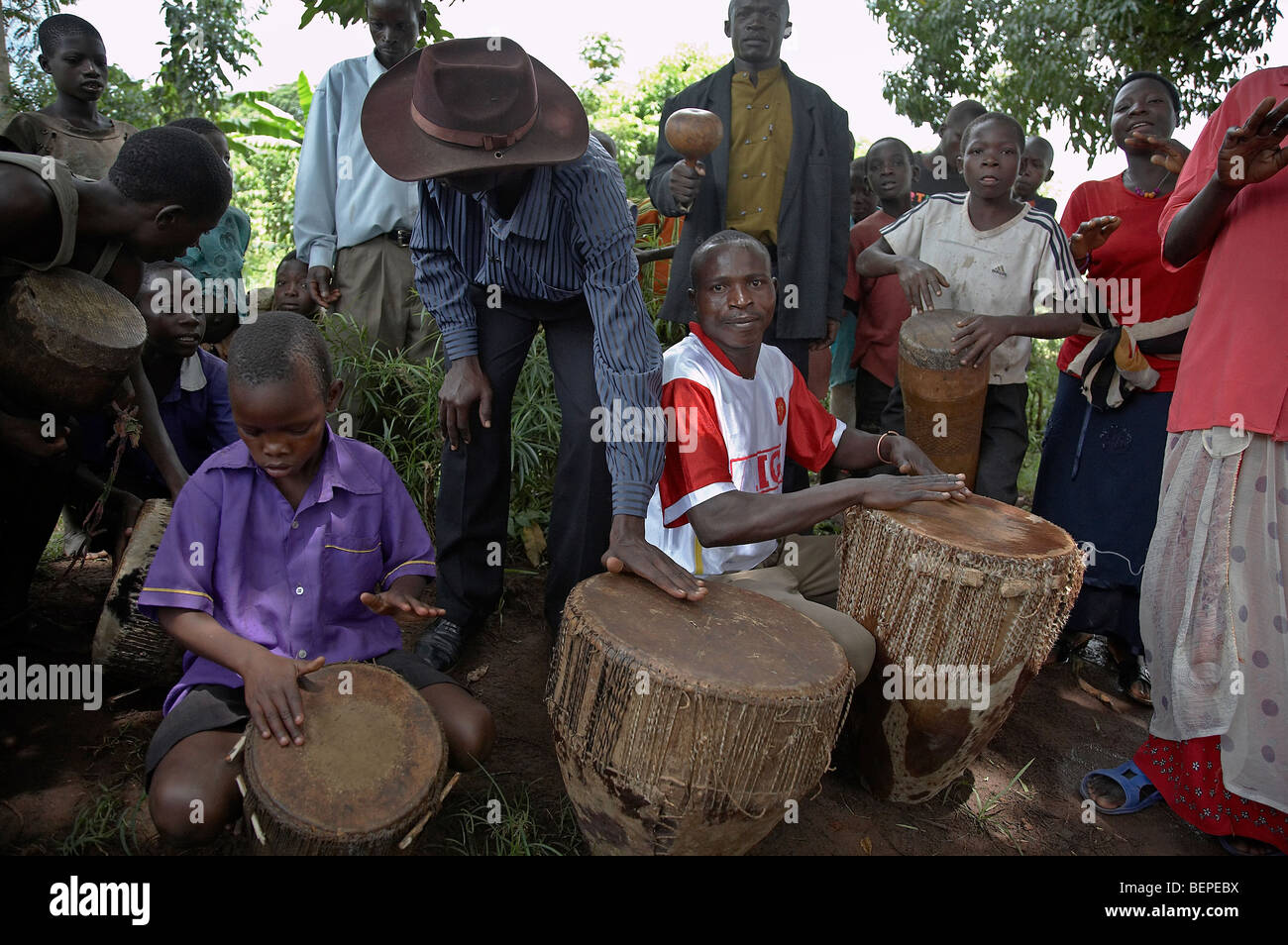 Women in uganda hi-res stock photography and images - Alamy