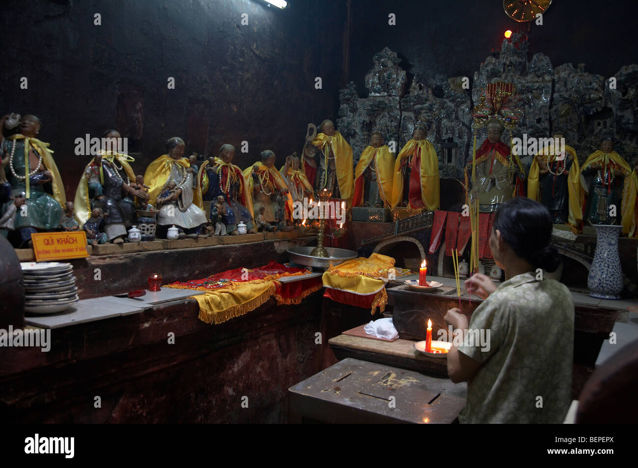 Vietnam buddhist temple cholon saigon hi-res stock photography and ...
