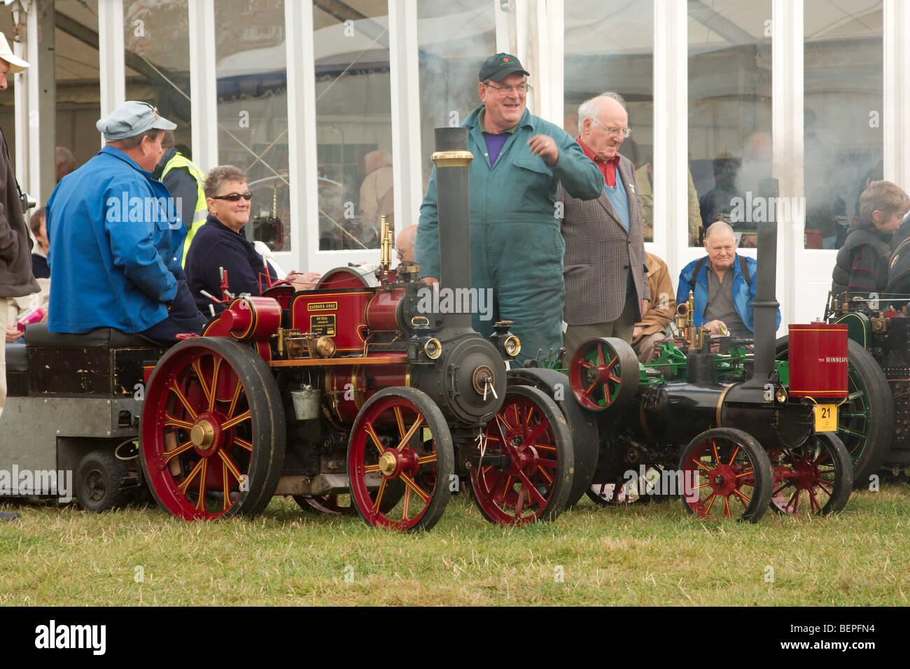 Live steam hi-res stock photography and images - Alamy